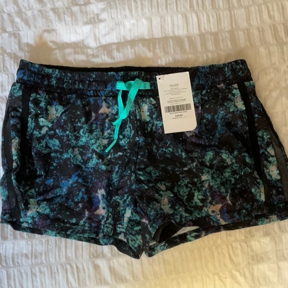 Fabletics | Shorts | Newfabletics Xl Pamela Short Colortidepool | Poshmark